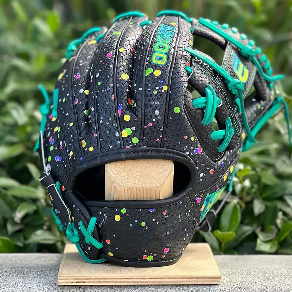 Custom Baseball Gloves - Durable and Performance-oriented