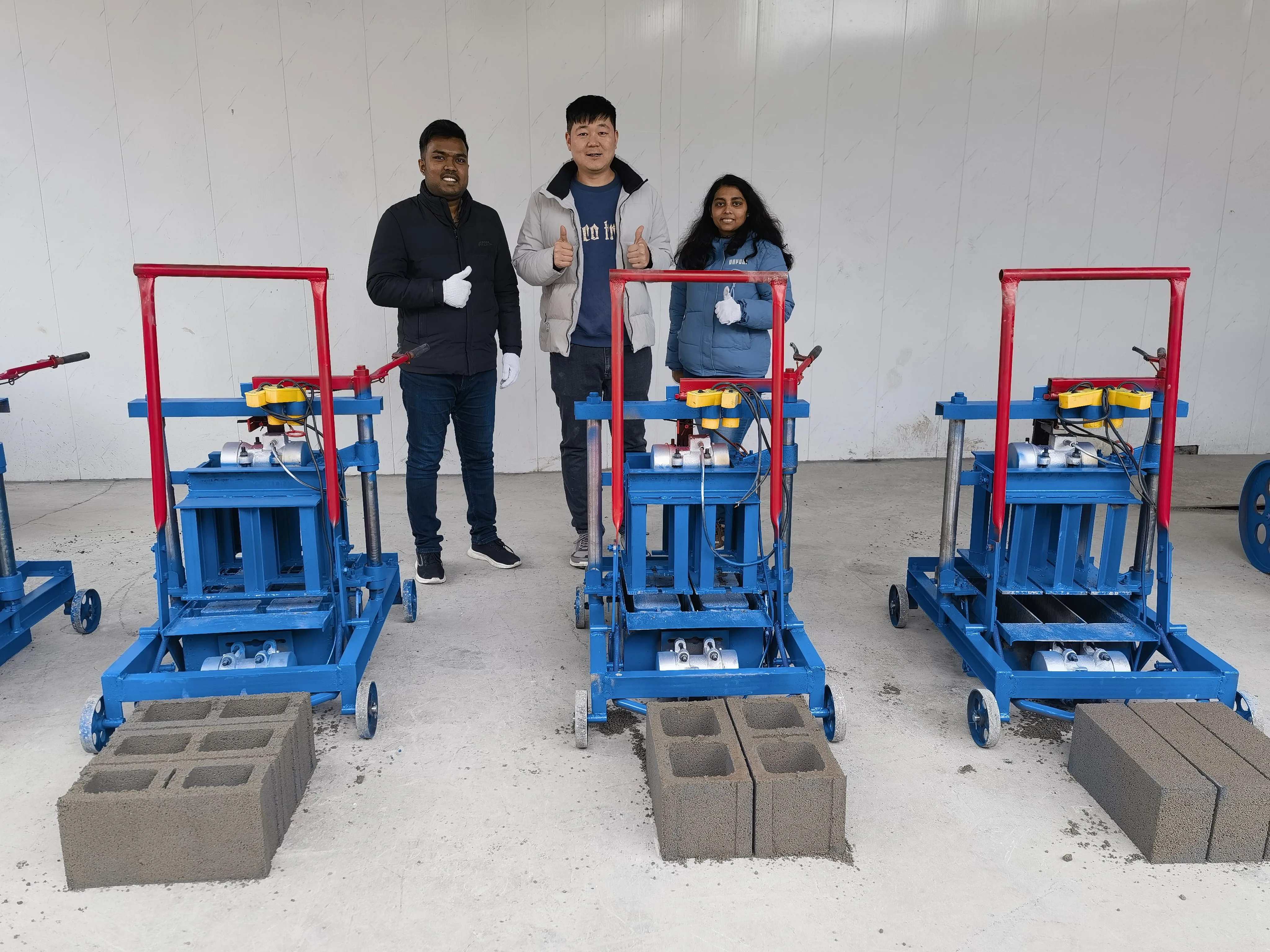 Small Portable Concrete Block Molding Brick Machine Export Cement ...