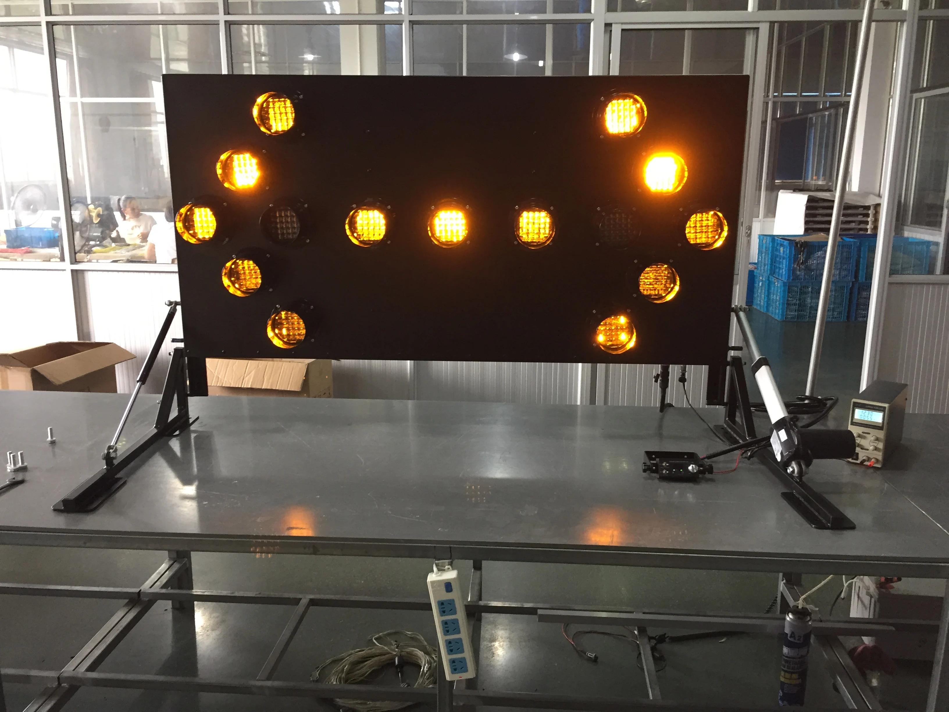 Vehicle Mounted Amber Led Arrow Board Truck Mounting Arrow Panel With ...