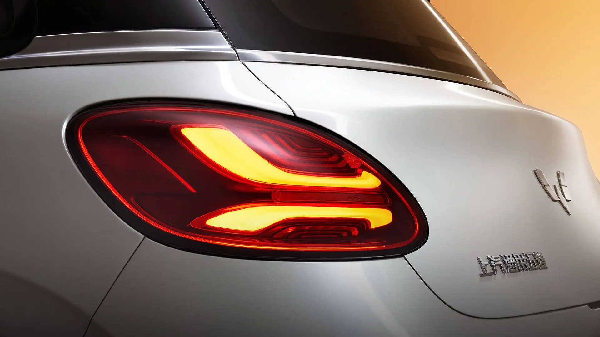 Discover the Wuling Binguo 2024 Mini EV: 410km Range, 100km/h Speed ...