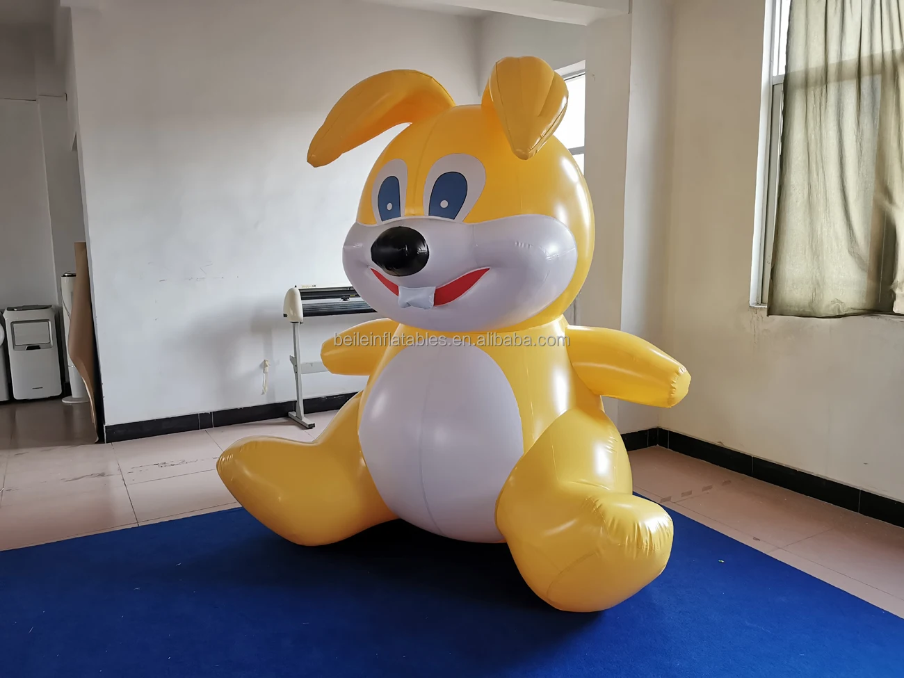 Customized Yellow PVC Inflatable Rabbit Model for Sale