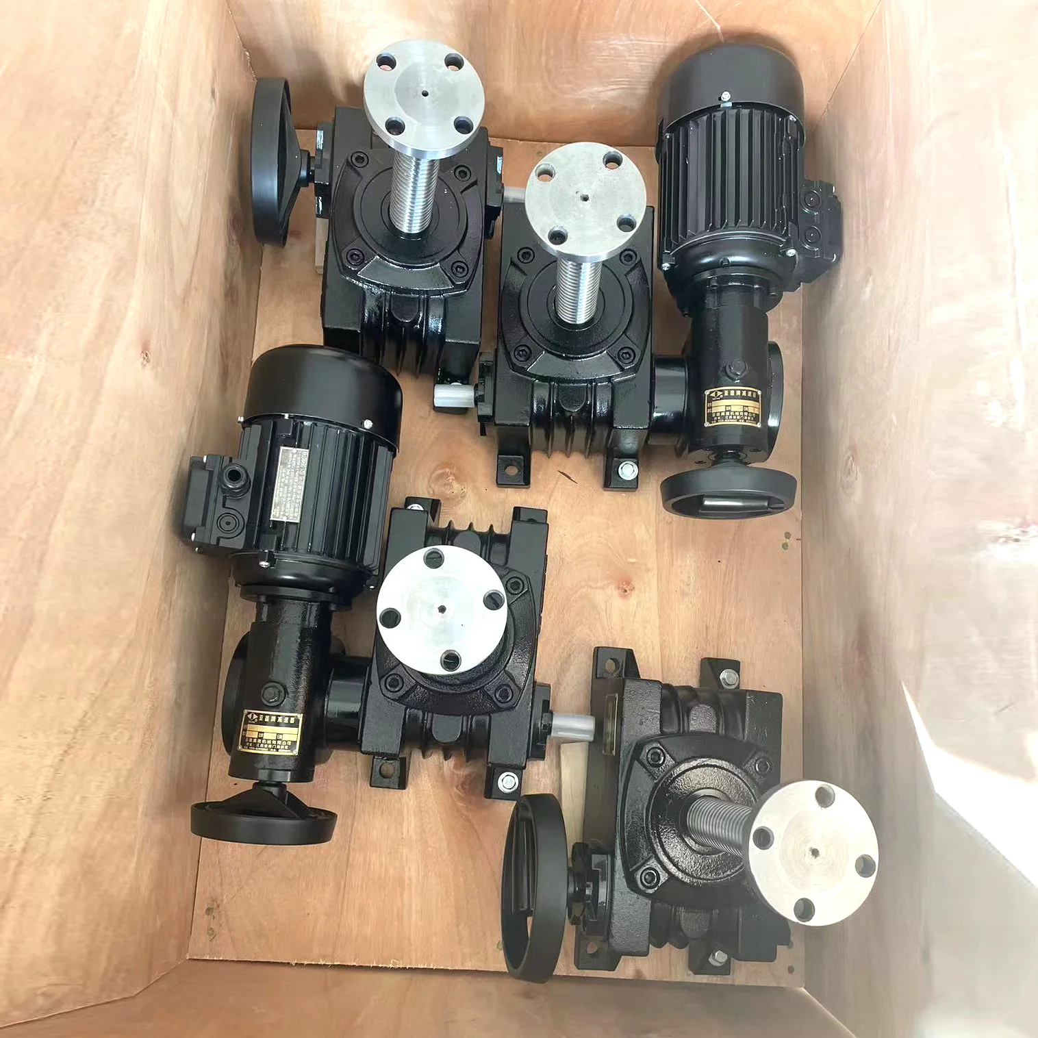 Electric Motor Speed Reducer Gearbox Worm Gearing Arrangement