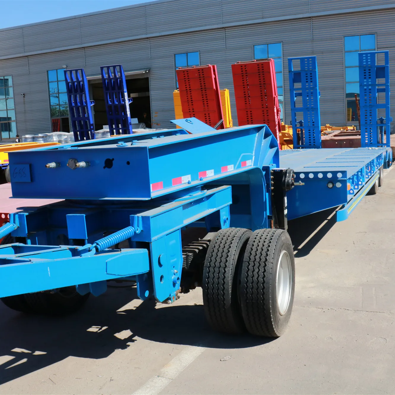 Low Bed Truck Semi Trailer Heavy Load Gooseneck 12m 15m China Lowboy ...