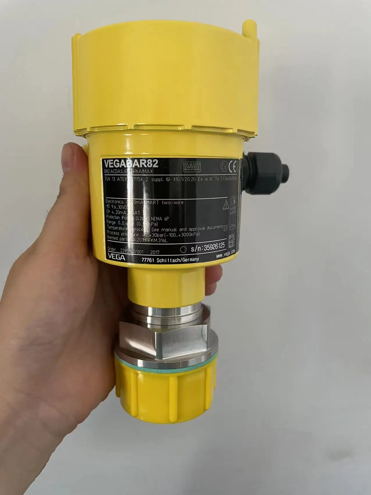 VEGABAR 82 Pressure Transmitter - Ceramic Element & IP66/IP68 Protection