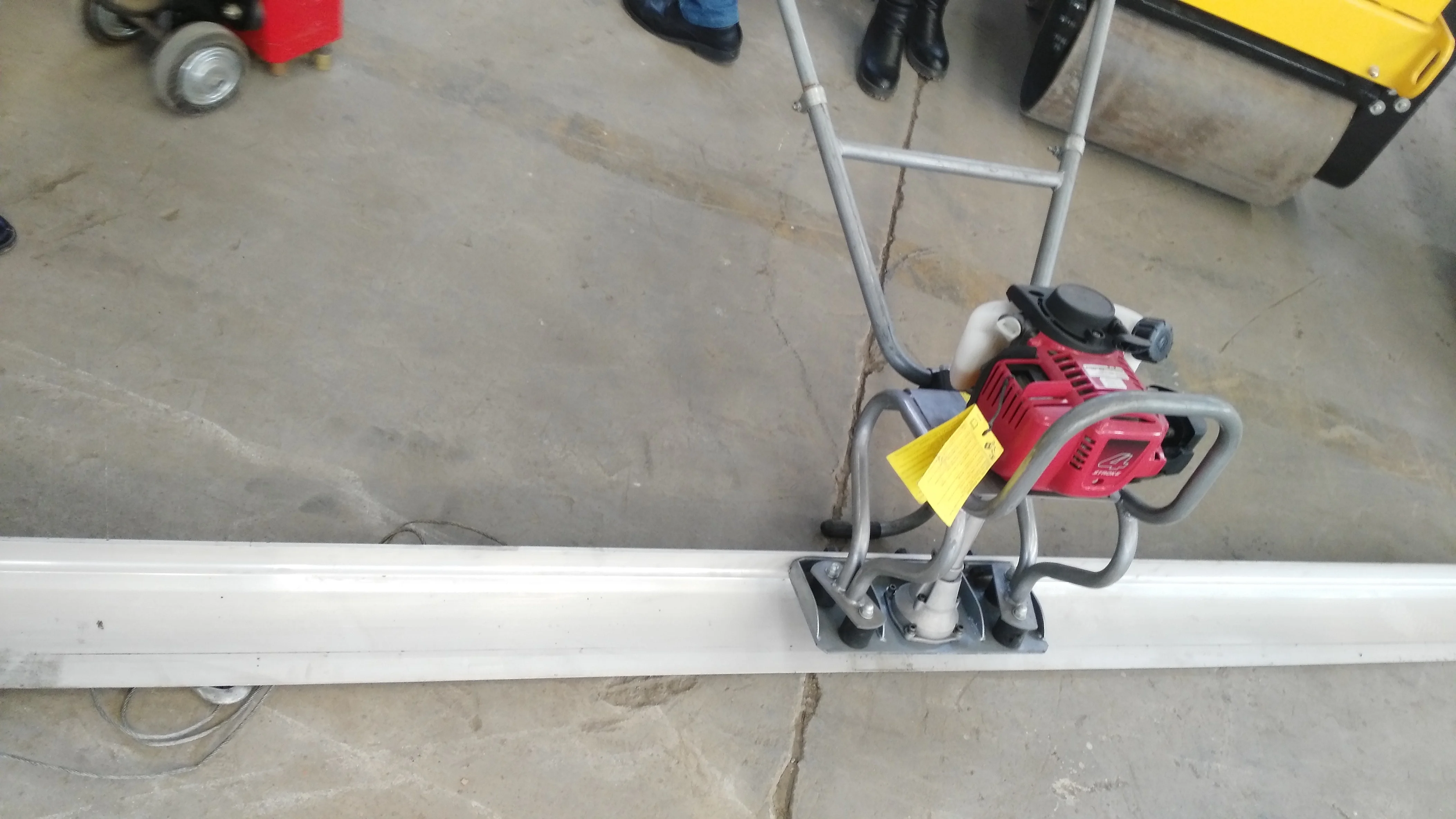 Pavement Slurry Leveling Ruler Complete Walk-behind Paving Leveler ...