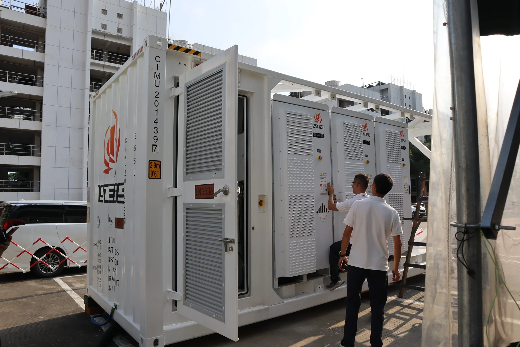 Large Scale Battery Container Bess Commercial Containerized Battery ...