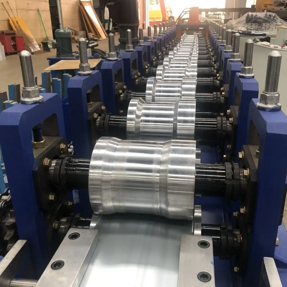 Embossing Pattern Aluminum Roller Shutter Door Rolling Shutter Door Roll Forming Machine - Buy ...