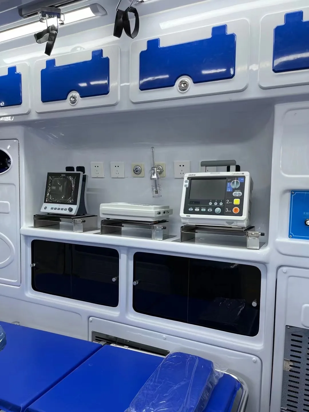 4x2 Drive Monitoring Emergency Rescue Ambulance Car for Sale| Alibaba.com