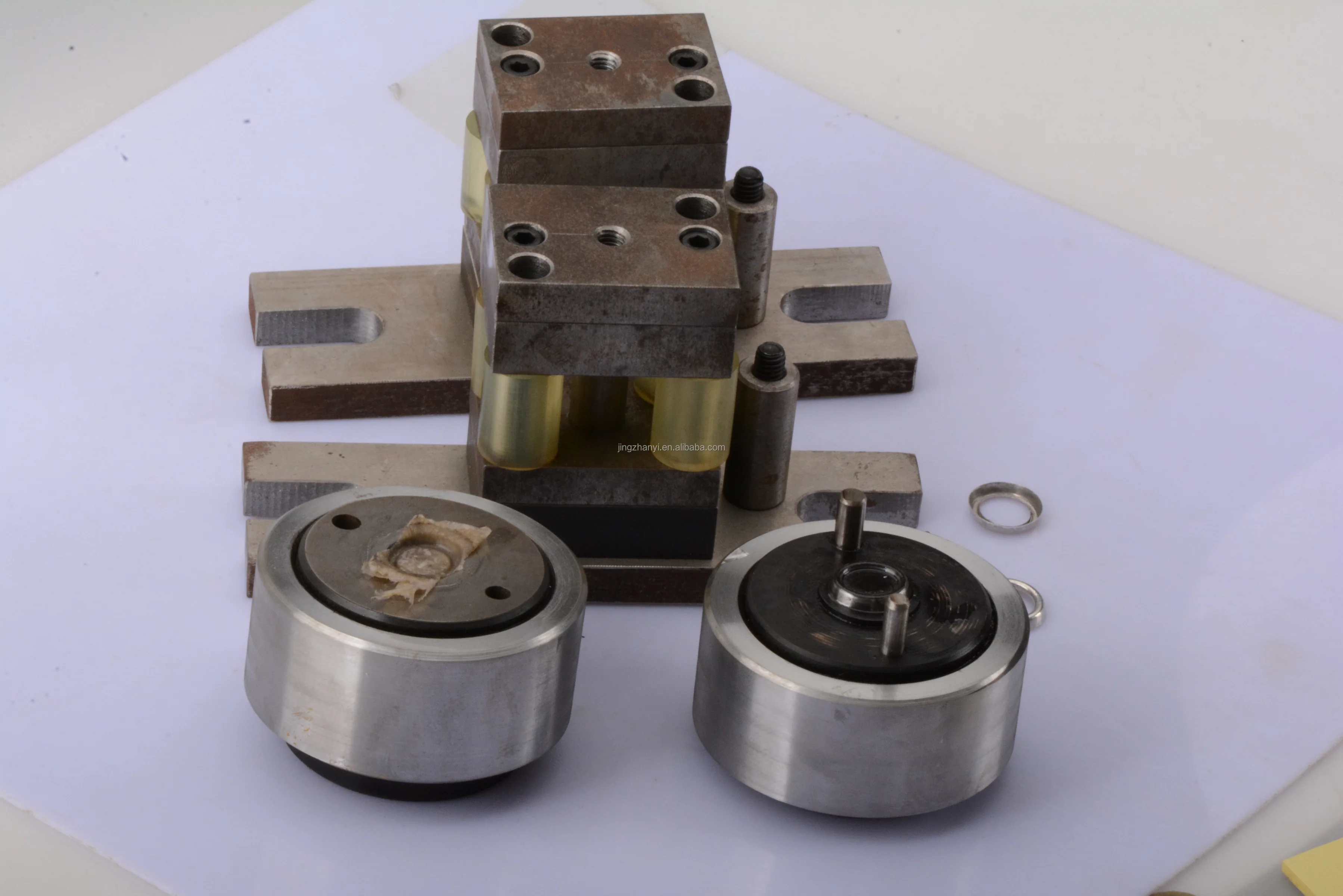 Gold Gift Steel Mold - Customizable Two-Color Coin Mold