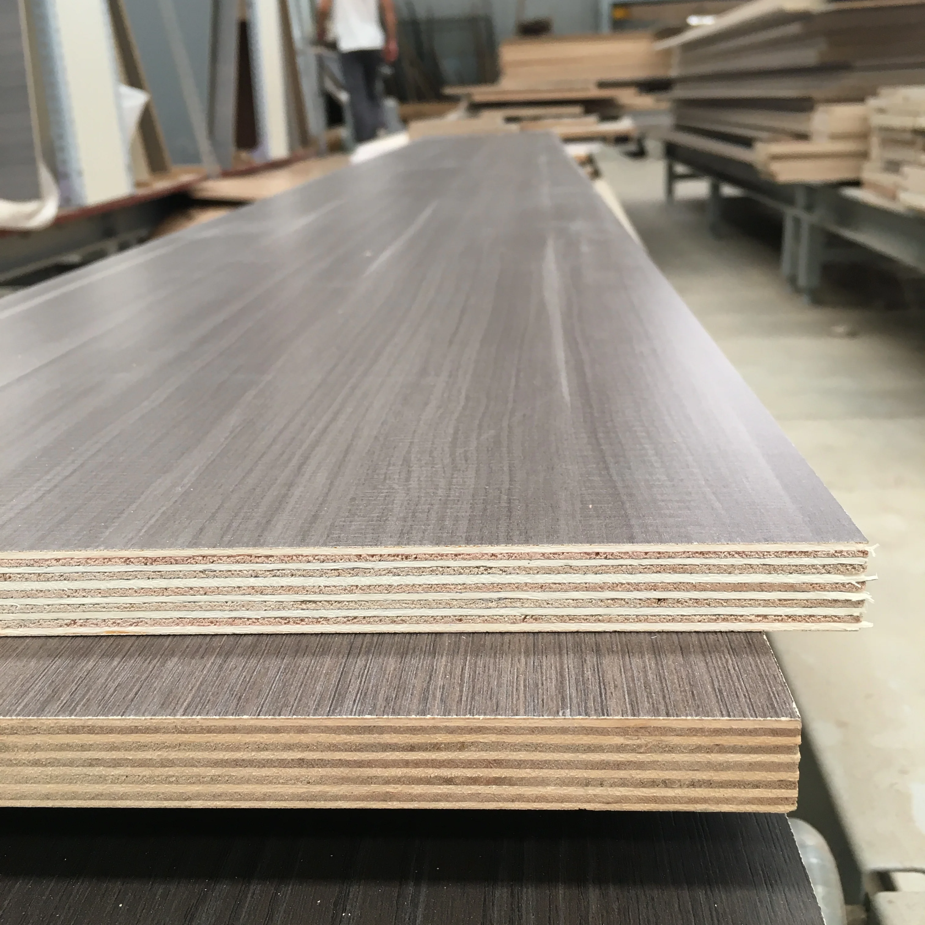 Bespoke 4x8 Plywood Sheet Melamine Laminated Plywood White 18mm
