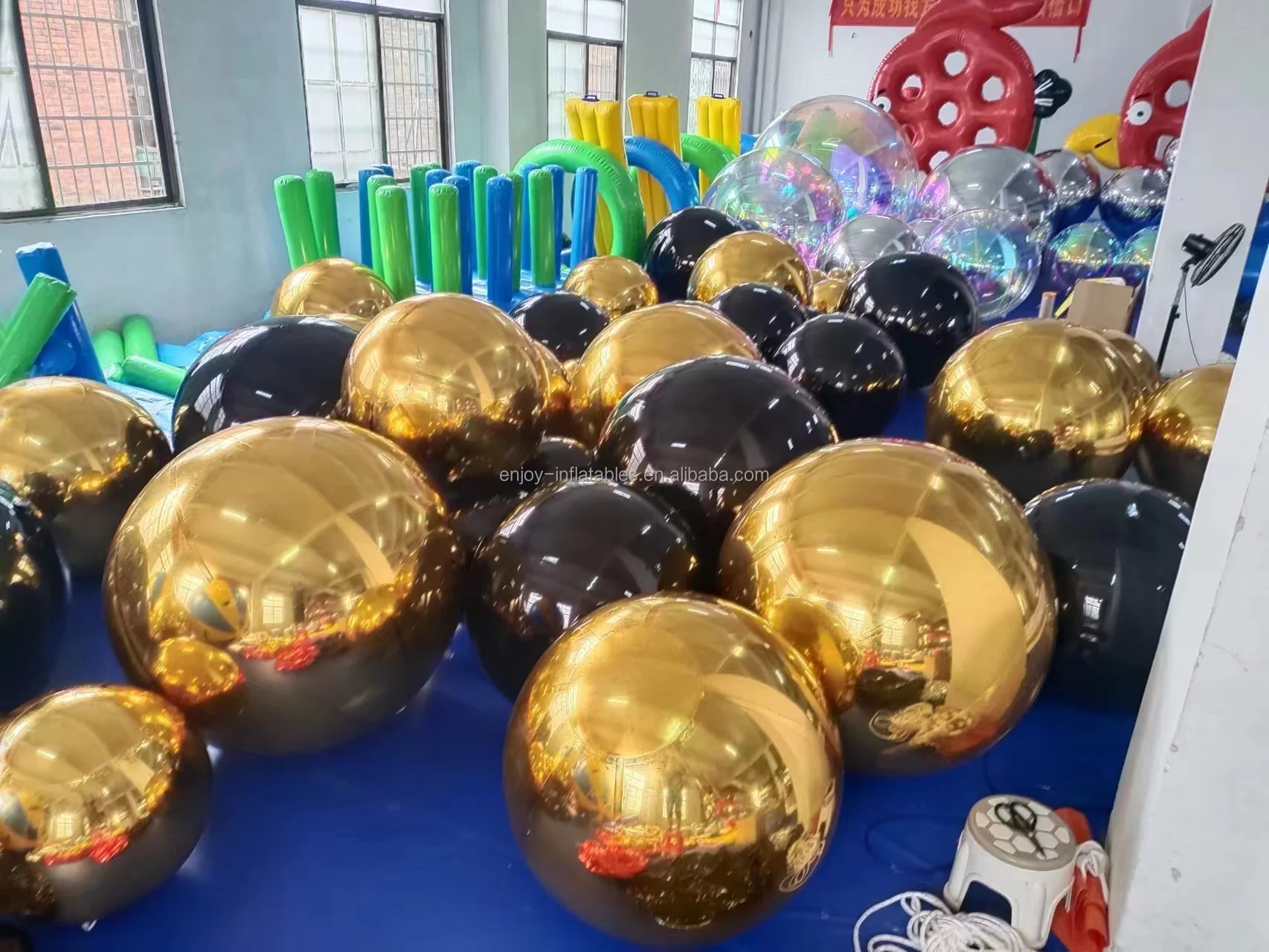 Hanging Reflective Balloon Giant Sphere for Decoration Sealed Gold ...