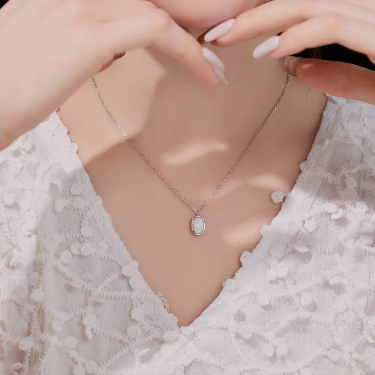 Dylam Hot Sale S925 Silver White Opel Stone Pendant Necklace