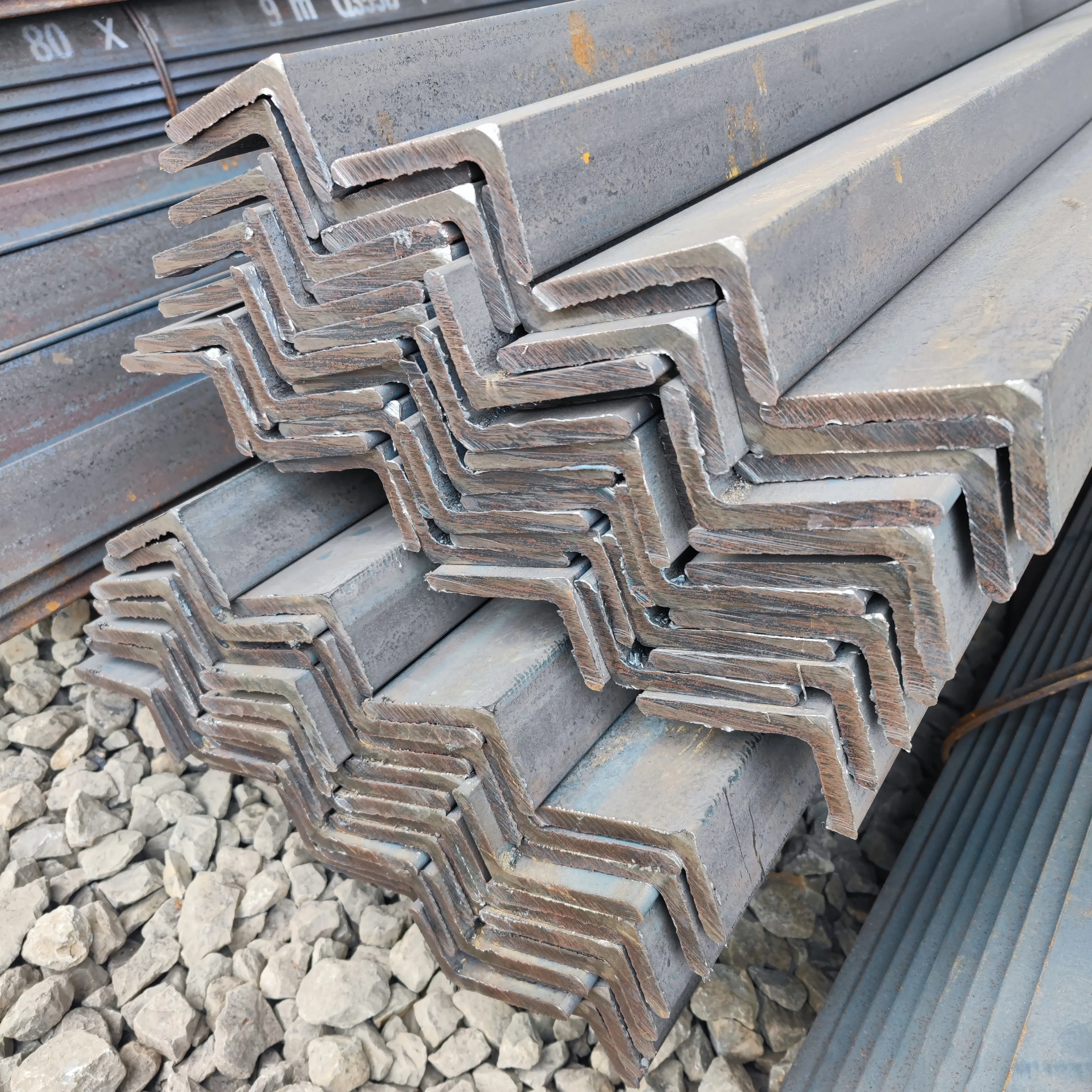 China Supplier Low Price 2x2 50x50 Angle Iron For Project Construction ...