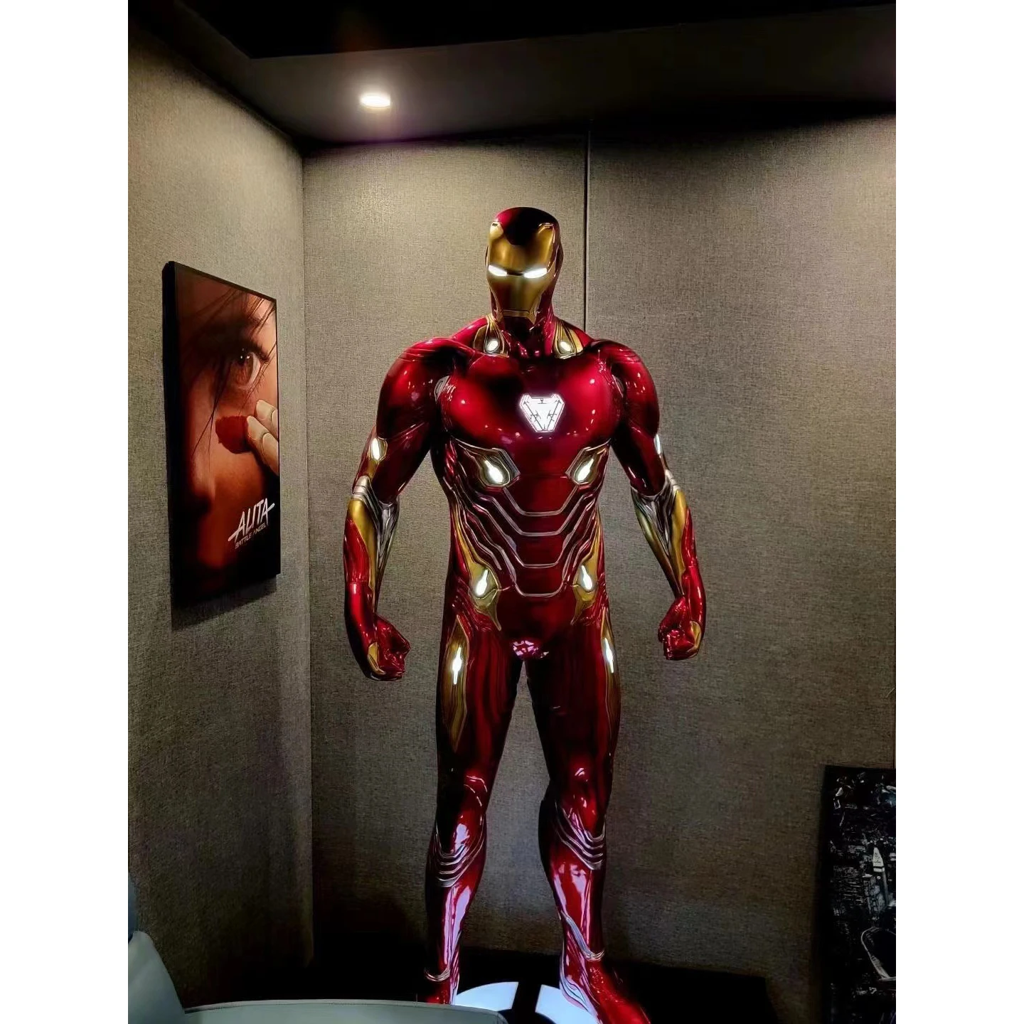 Customized Life Size Home Decor Super Hero Fiberglass Iron Man ...
