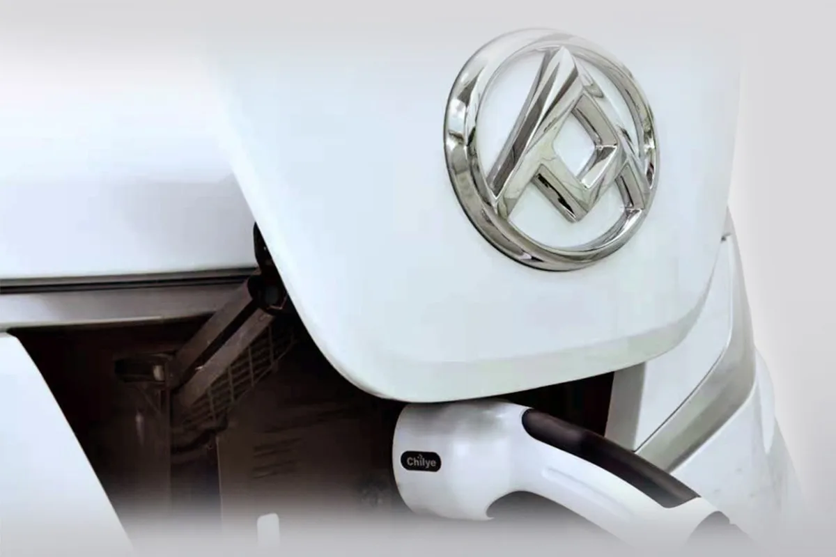 SAIC Maxus EV30 2024 - High Quality Electric Light Truck VAN