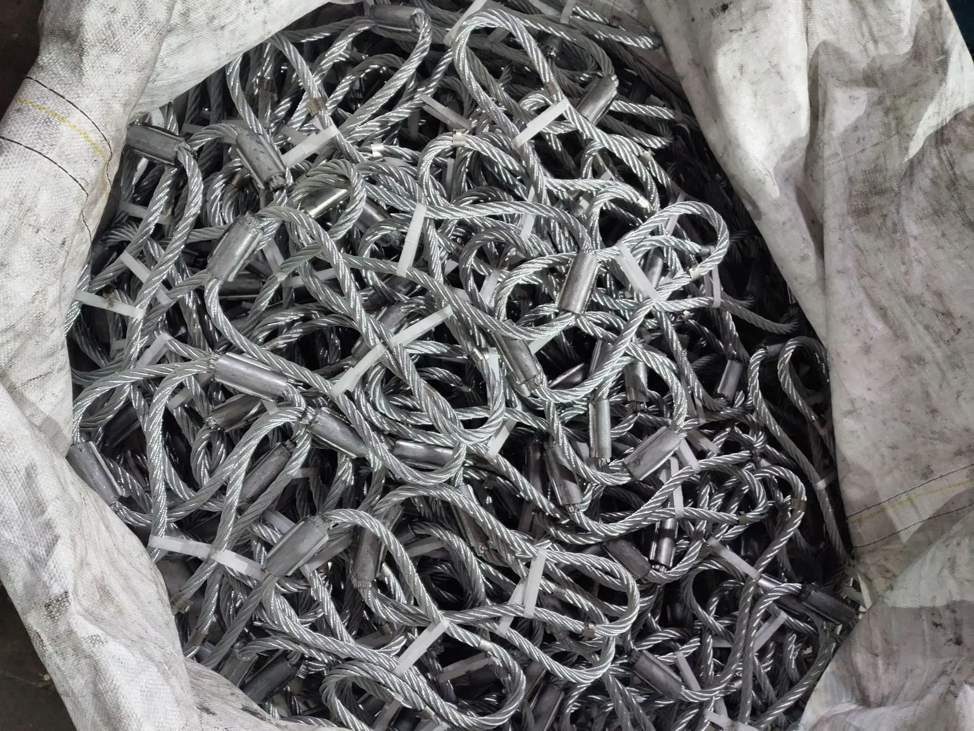 China Construction Building Elements Cast-in Lifting Loops/steel Cable ...