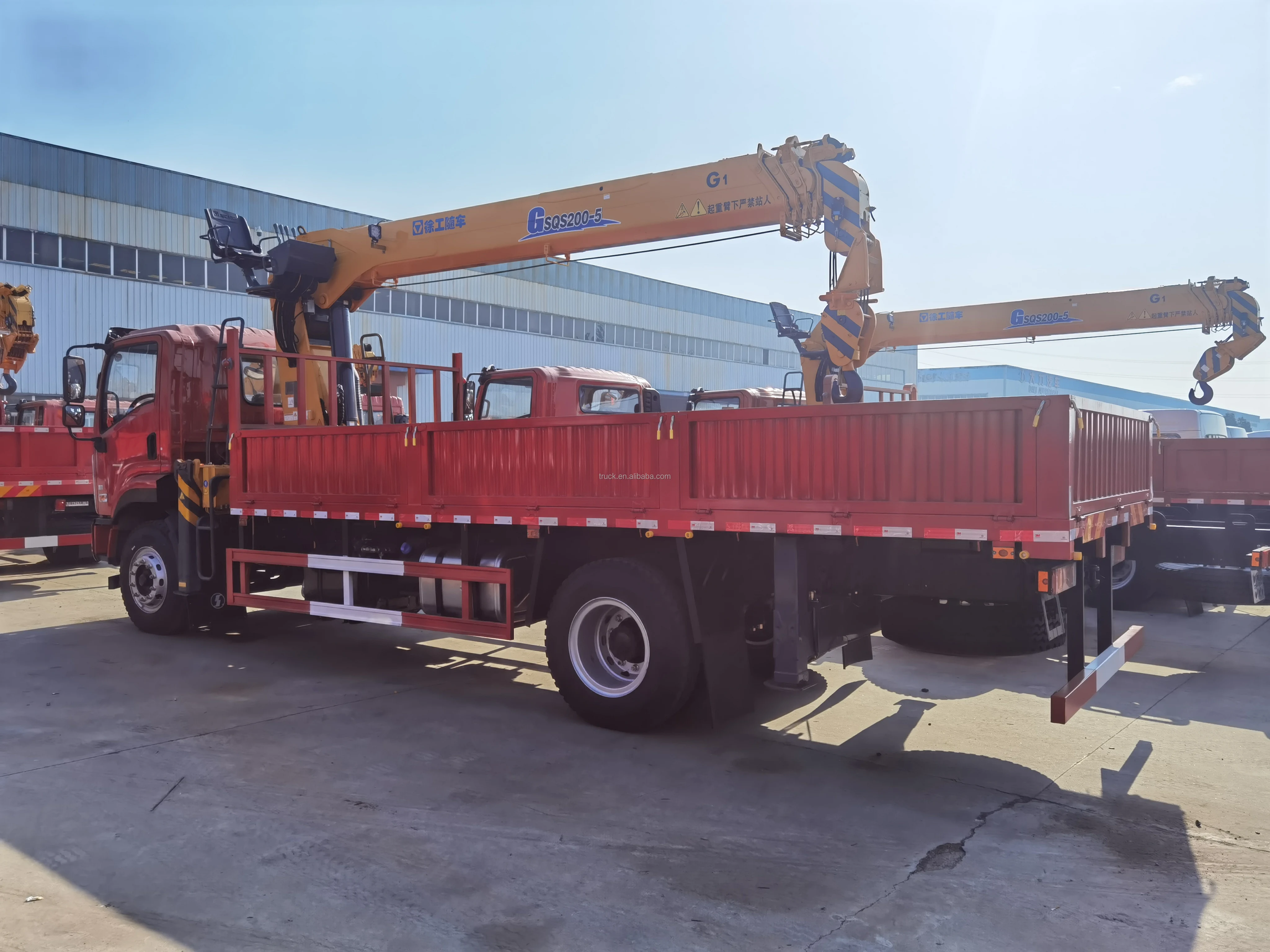 Shacman Eurovi X9 Chassis 8 Tons Manipulator Crane Truck With Lifting ...