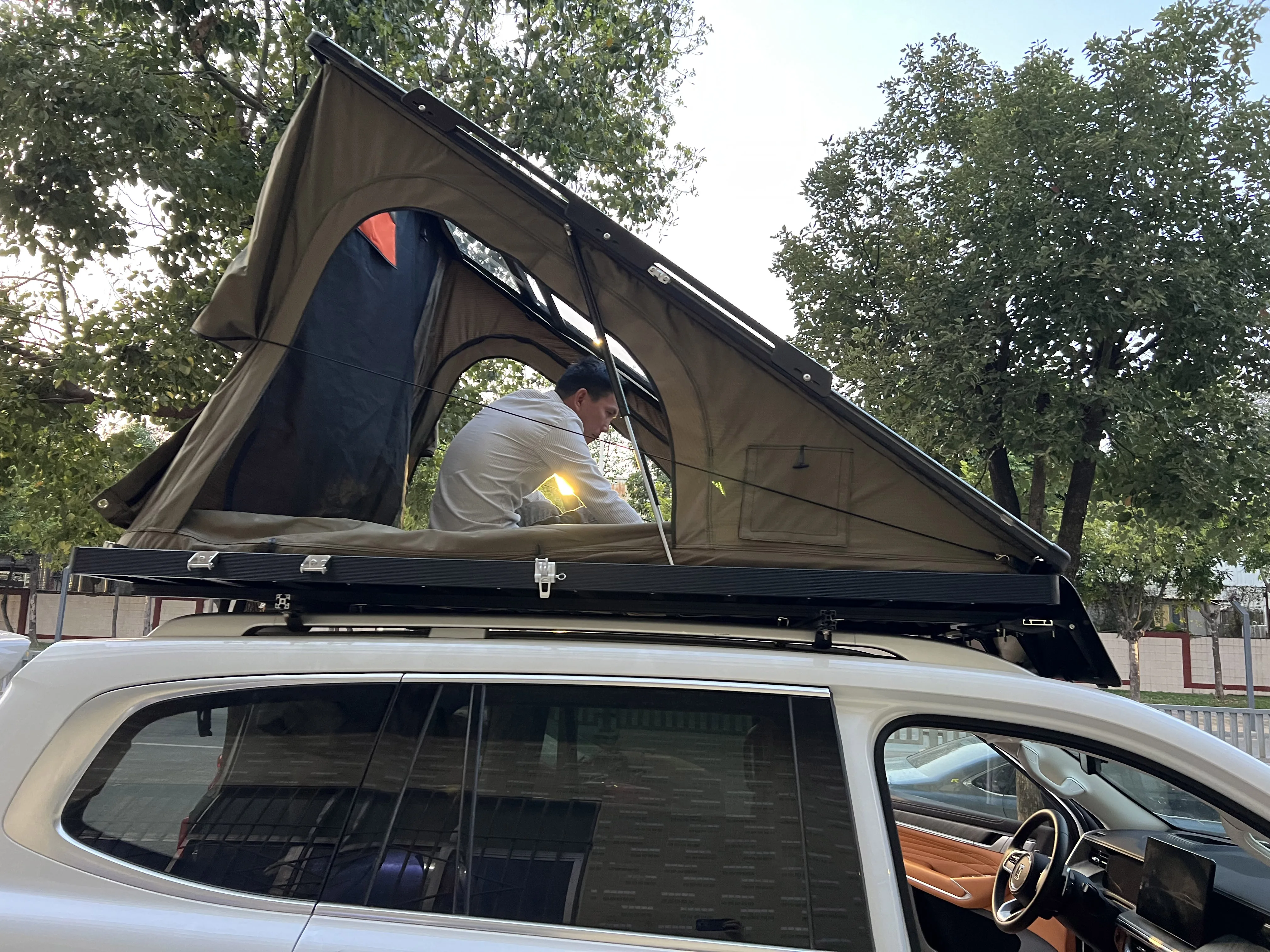 Acrylic Roof Top Tent Transparent Hard Top Rooftop Tent Triangle Car ...