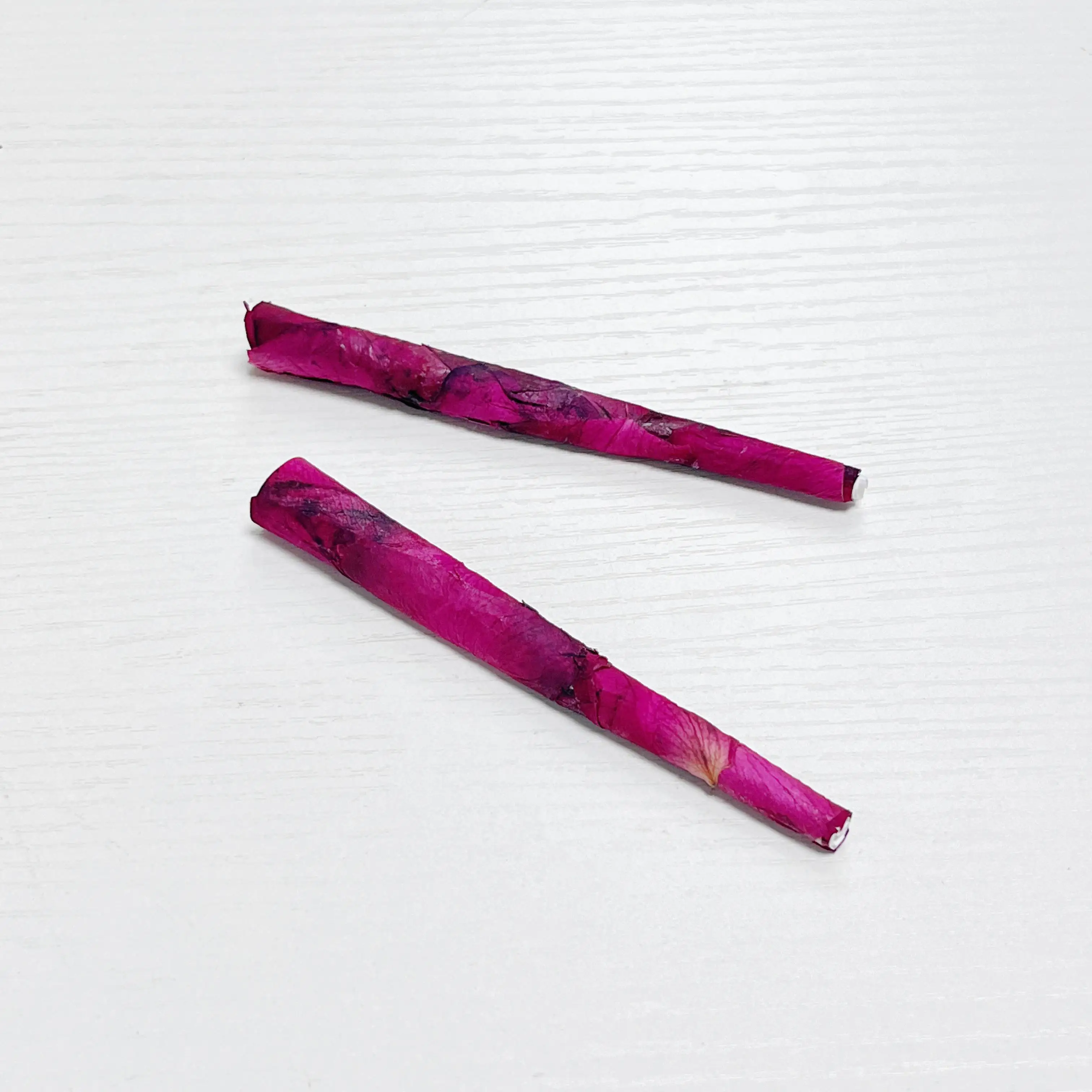 Good Quality King Size Smoking Cones Made Of Real Rose Petal Cigarette ...