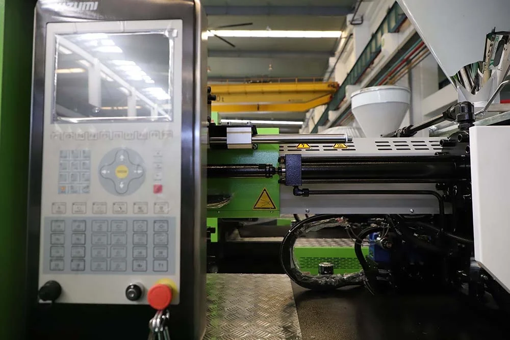 Alibaba.com: UN260A5 Pet Preform Making Machine, 300G Plastic Injection ...