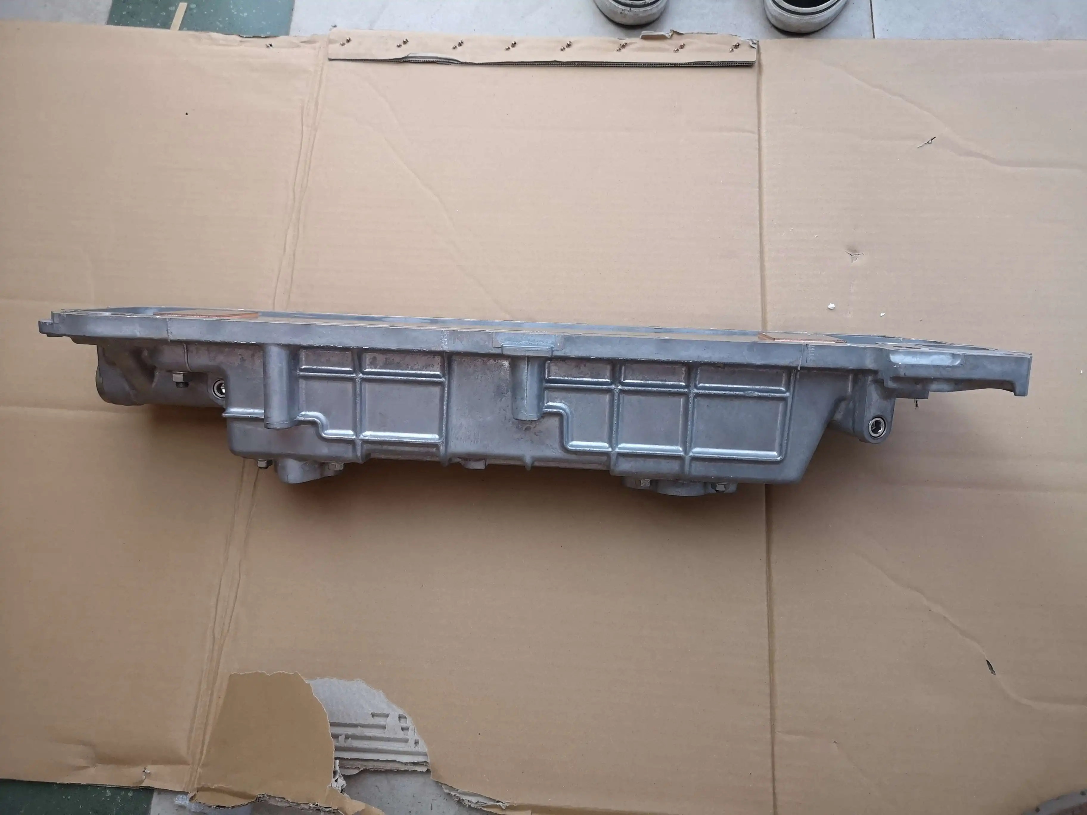 Isuzu 6HK1 Engine Oil Cooler Assembly 8982366500 for FTR FVR FVZ - New ...