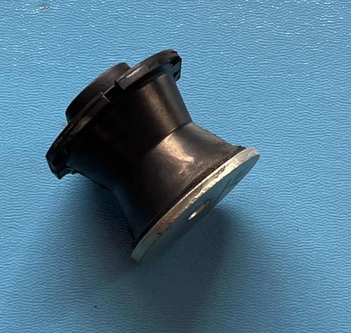 Rubber Blocking For Isuzu Dmax - Buy Rubber Rear Spring Bracket Bushing ...