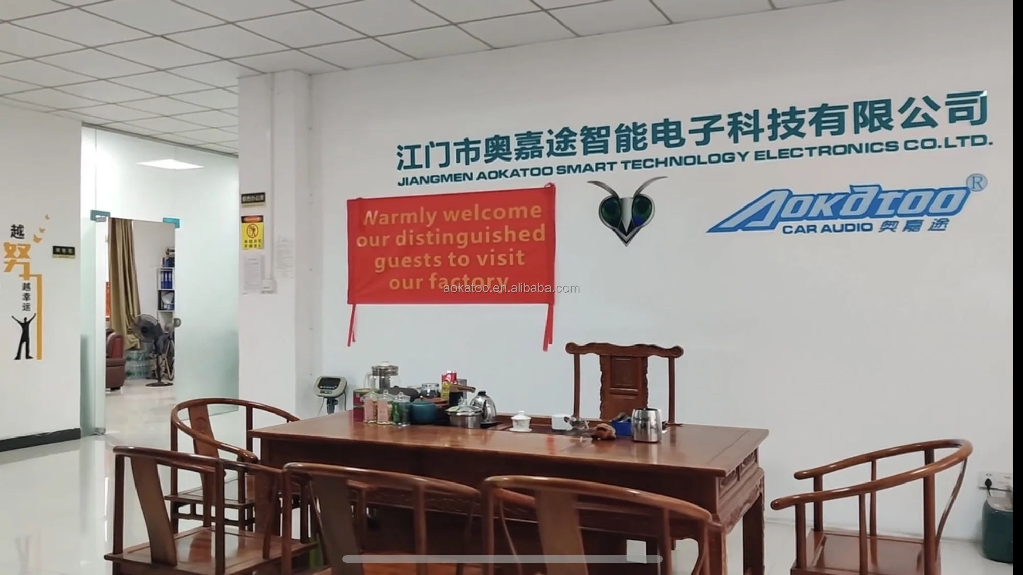 Universal 1 Din 9 Inch Carplay Android Player - 360° Rotatable