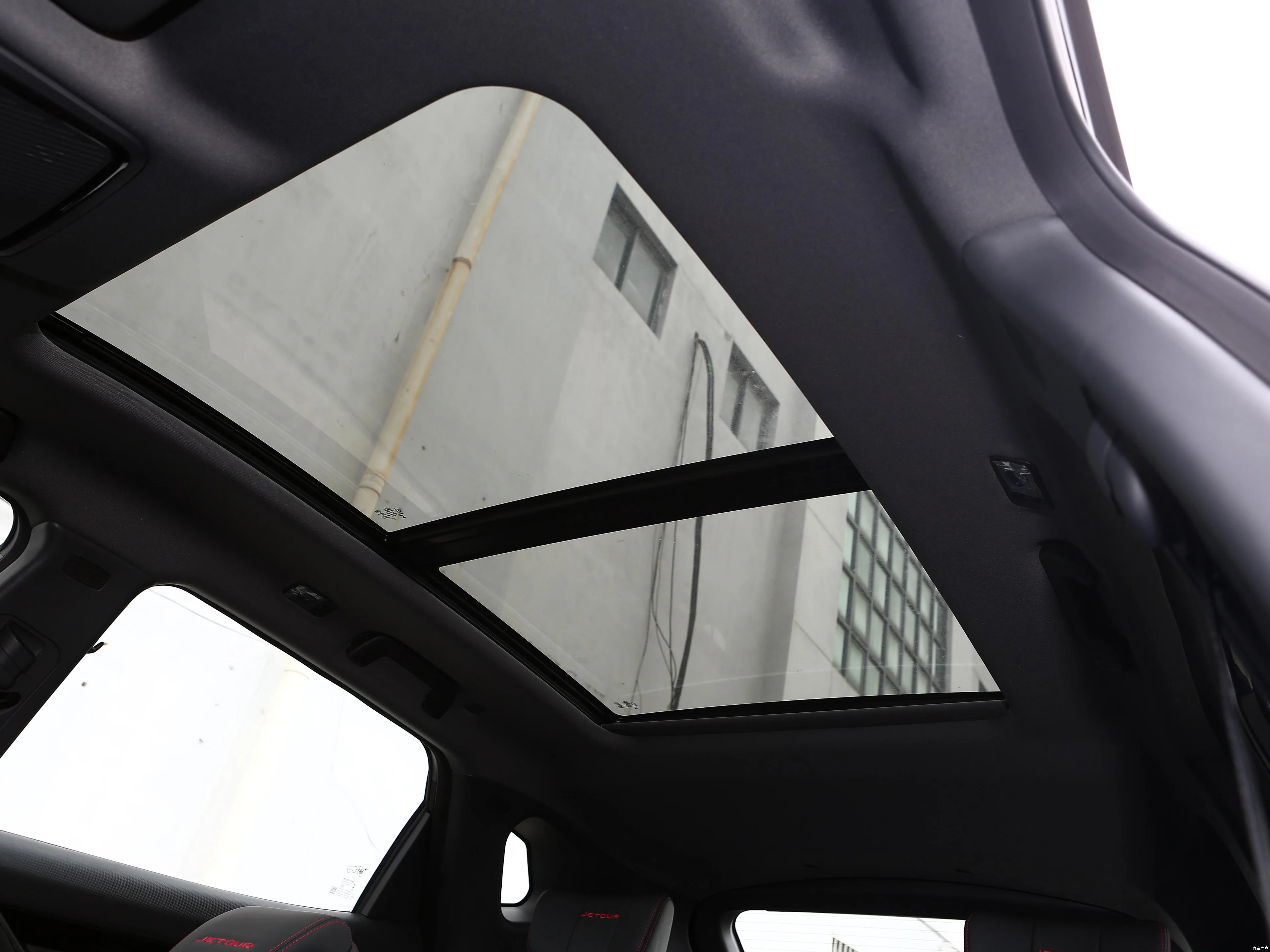 A Plug-in Hybrid Five-seater Suv Made In China,The Jetway X70 - Buy New ...