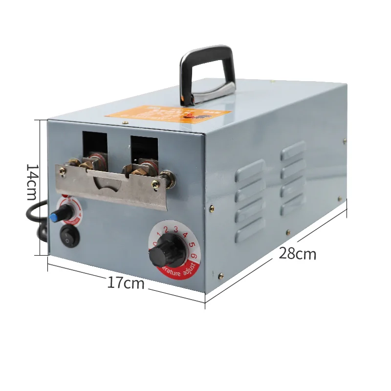 Debeaked Chicken - Efficient Use of Chicken Debeaking Machine