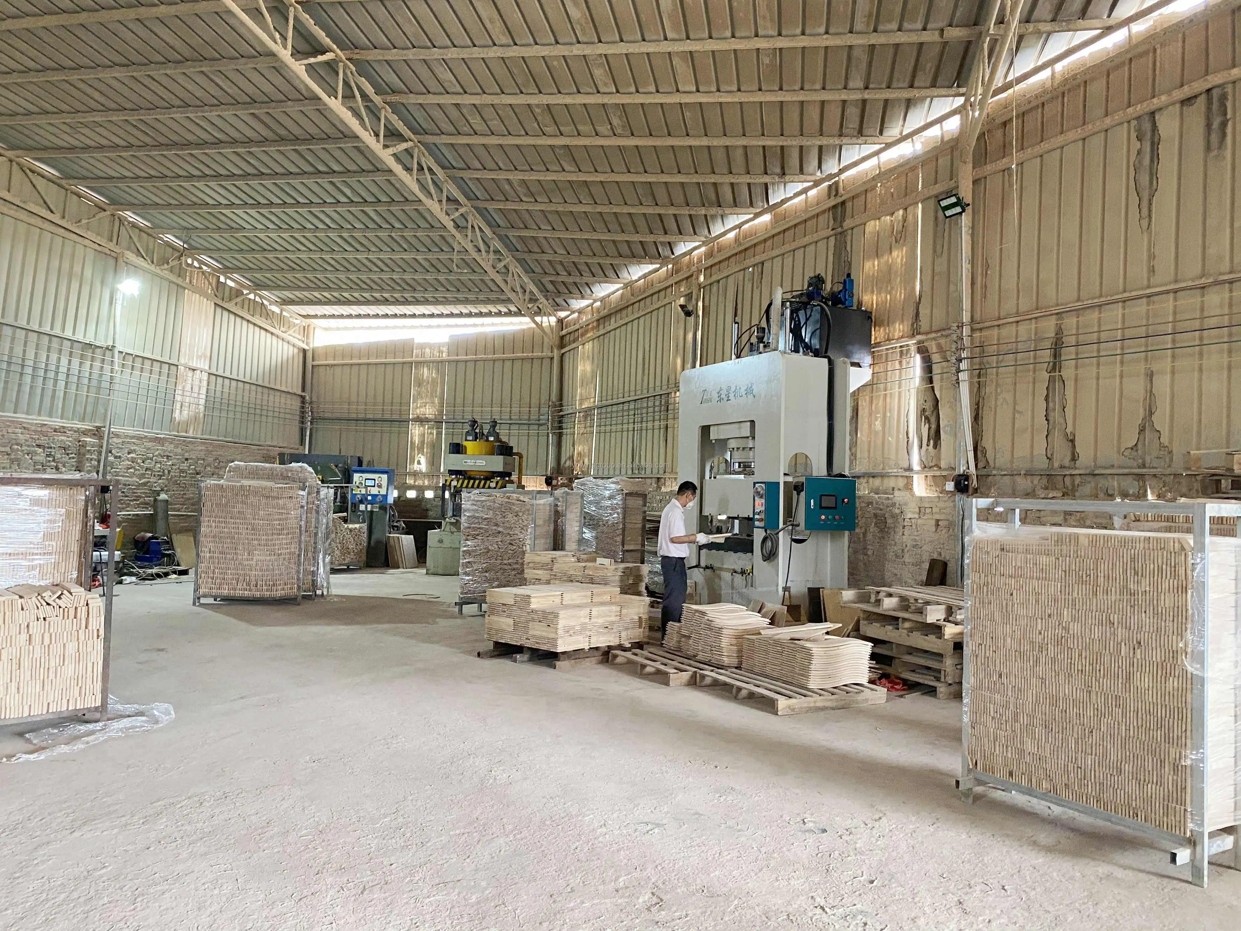 500 Tons MDF Door Skin Wood Pattern Mould Embossing Machine Hot Press ...