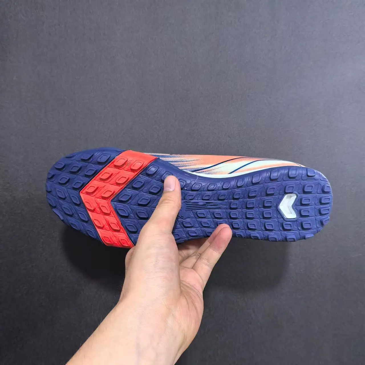 Customized Ultralight Soccer Shoes Men Outdoor Boys Football Ankle ...