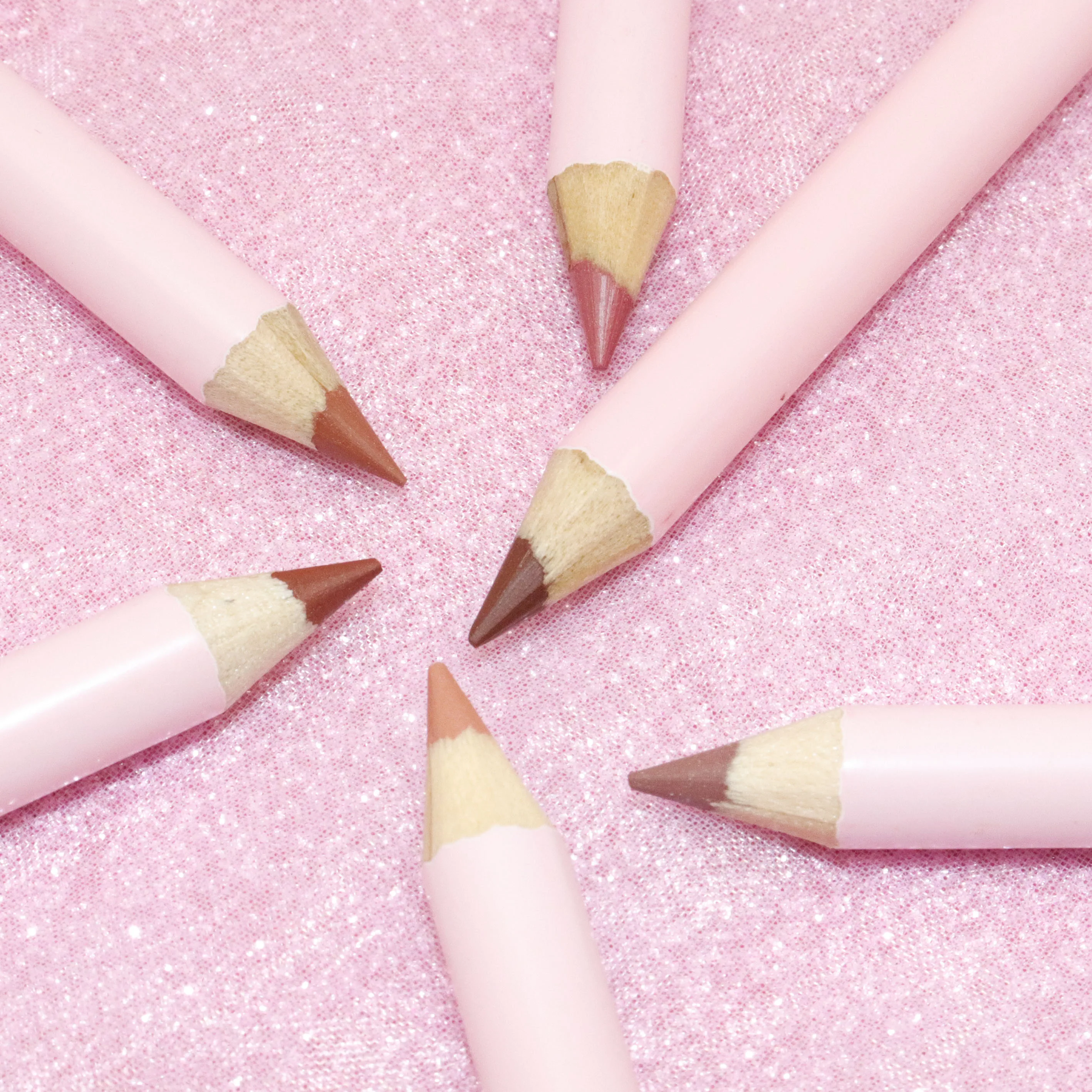 Customization Rich and Creamy Lip Liner - Highly Pigmented