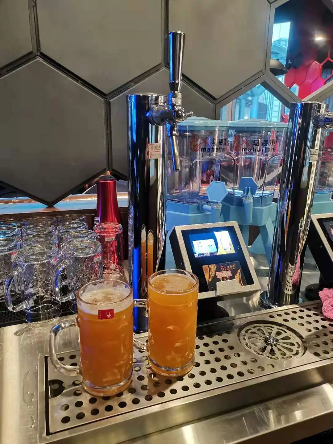 Self Serve Beer Tap System - Mobile Kegerator with 4 Taps