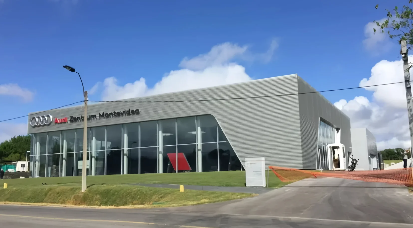 Modern Prefab School Building - Quick Assembly & Durability