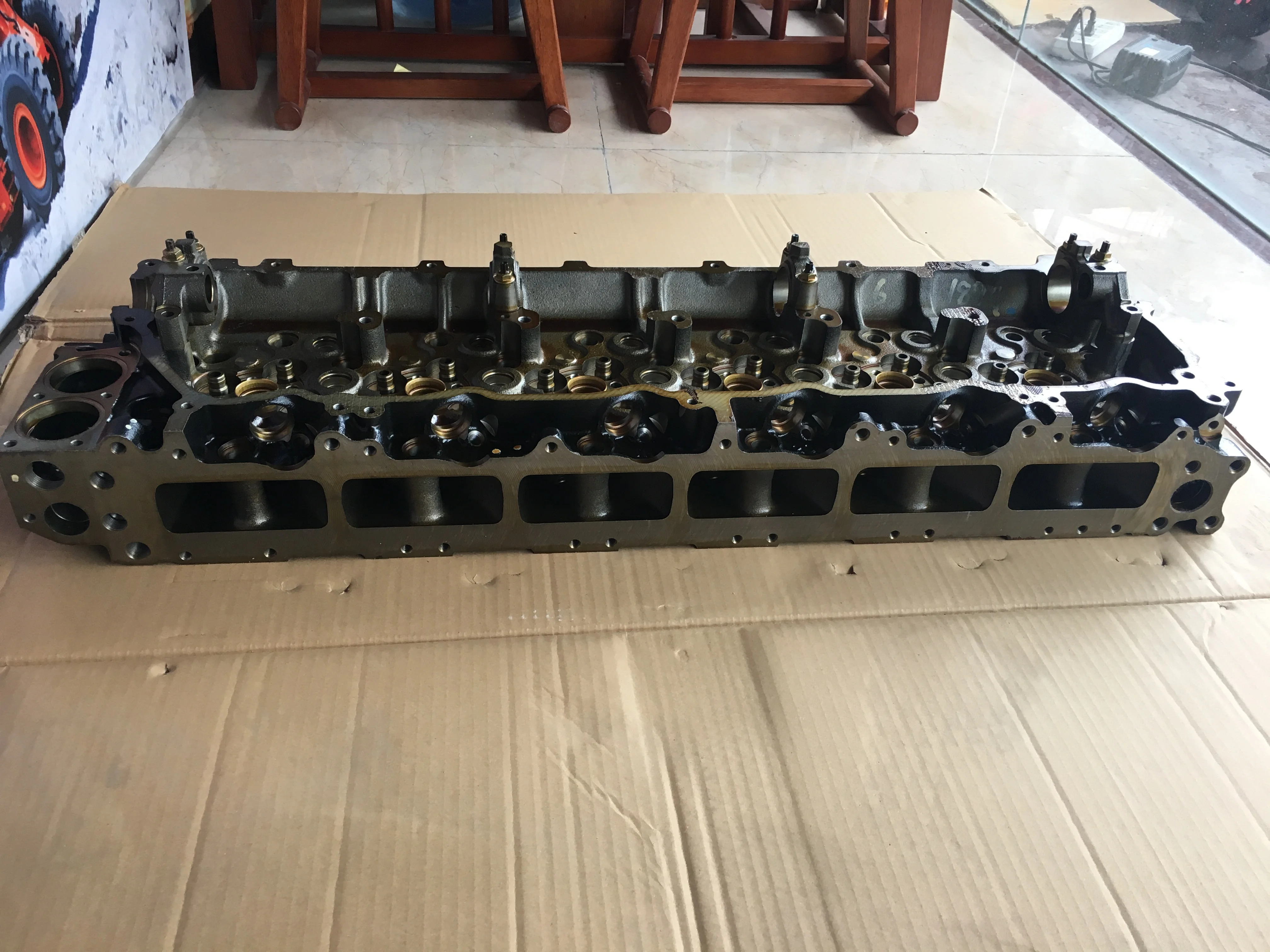 Genuine Origin 6HK1 Cylinder Head 8982438230 ISUZU Engine