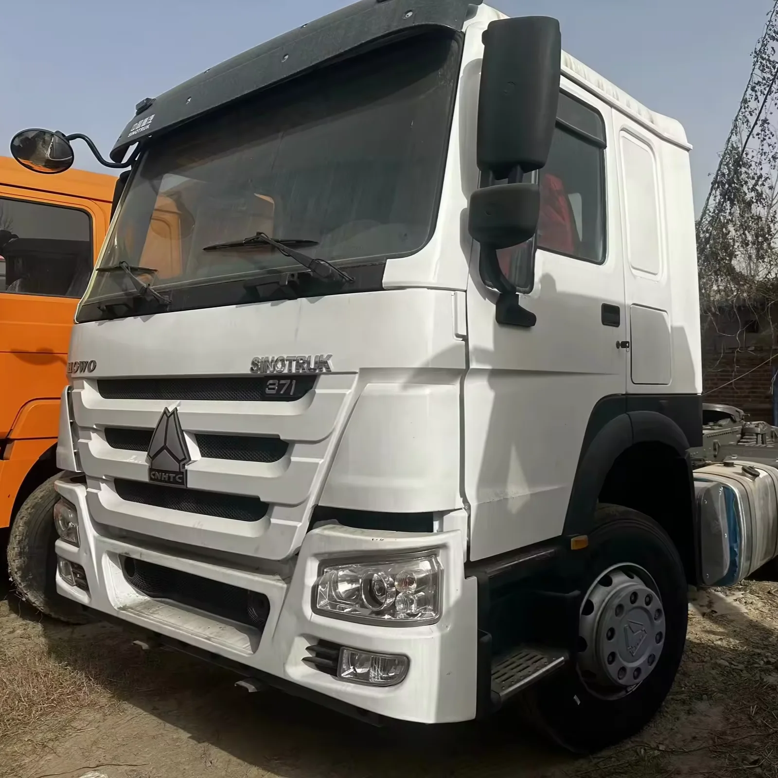 SINOTRUK HOWO White Ten wheel 6*4 Tractor Truck Howo Th7 371hp Tractor ...