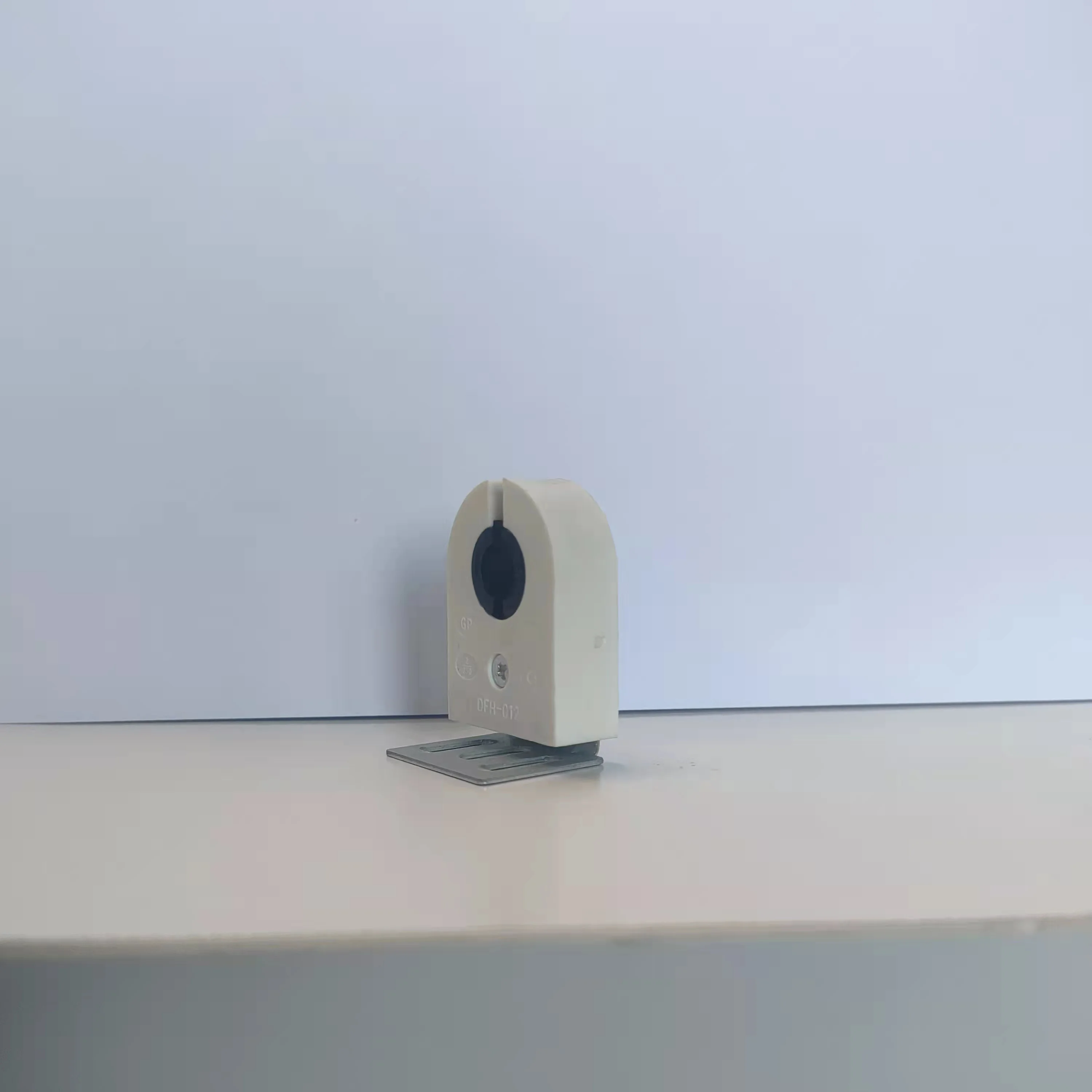 IMPA 791521 Spring Loaded Rotor Type Fluorescent Lamp Bulb Holders