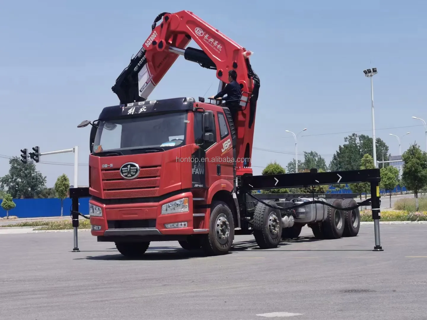 FAW 8x4 12 Wheels Lorry Knuckle Telescopic Boom Cargo Truck