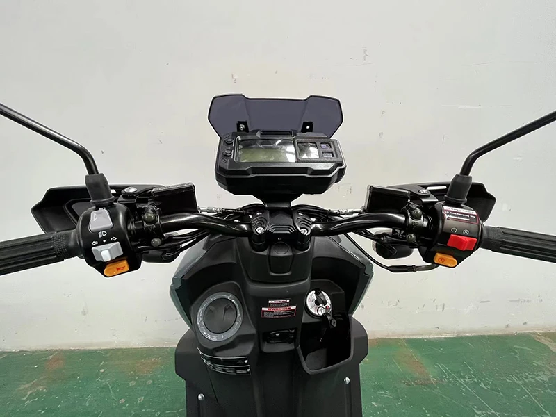 EPA Certified 150cc TANK200 Gasoline Motorcycle - Max Speed 95kmh