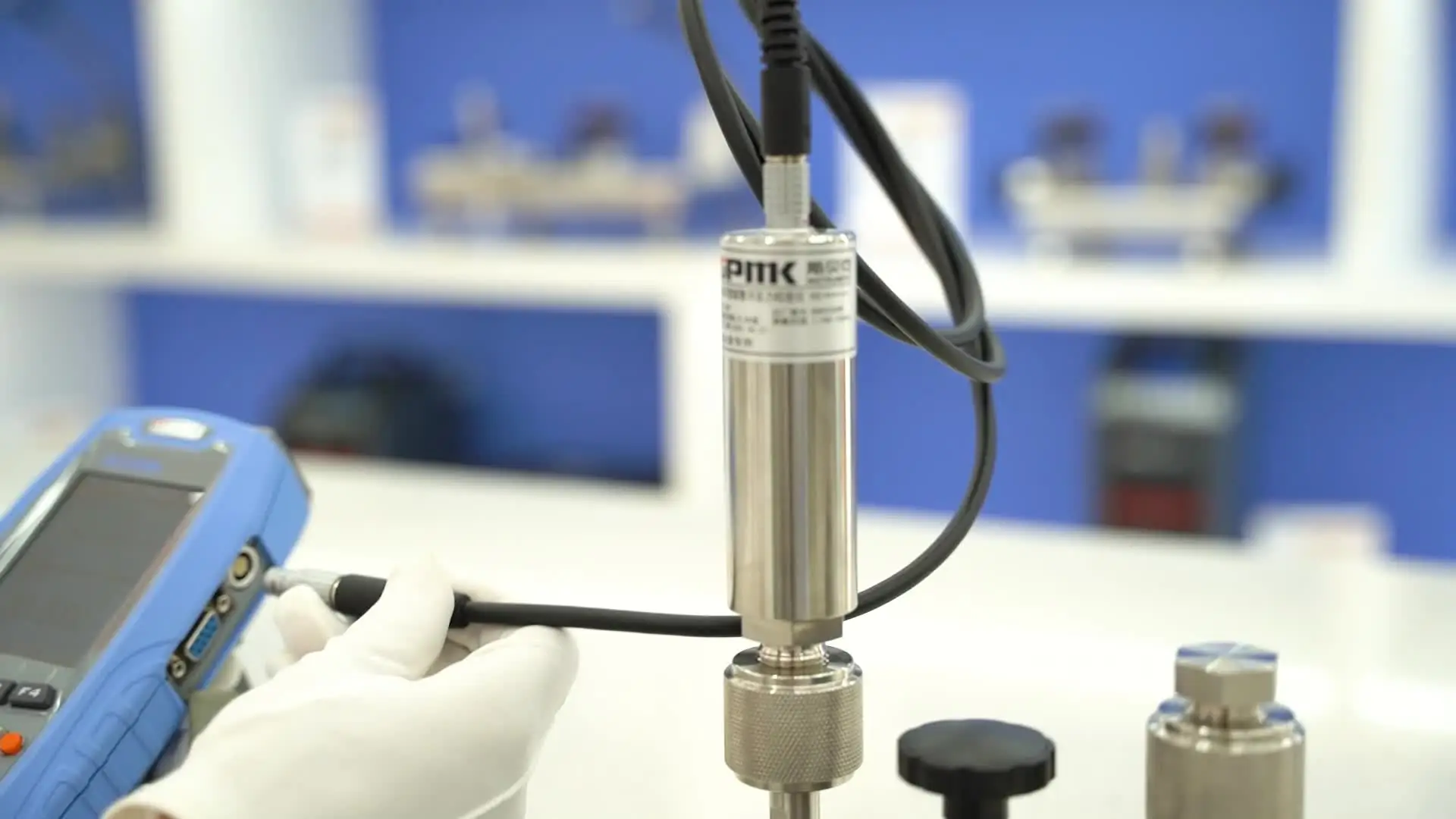 Digital Process Calibrator - Precision Temperature Loop