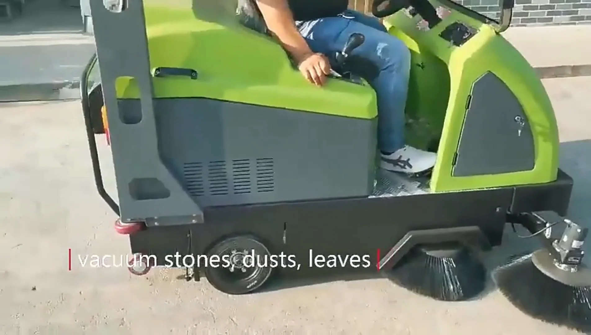 Keyu New Type Of Sanitation Electric Road Sweeper,Pure Battery-powered ...