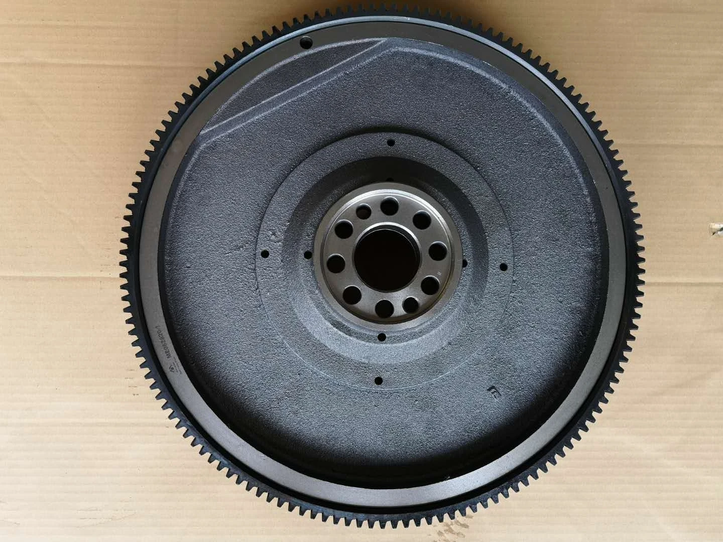 Flywheel Me062820 Fuso 8dc9 Engine Middle Hole Higher Type 430mm ...
