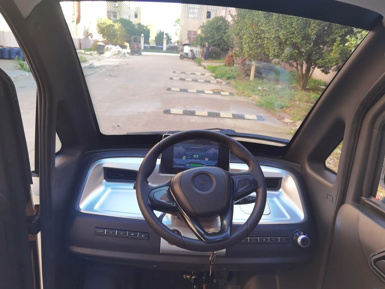 Eec Coc Approved Fully Enclosed Vehicle Low Price Electric Car Mini New ...