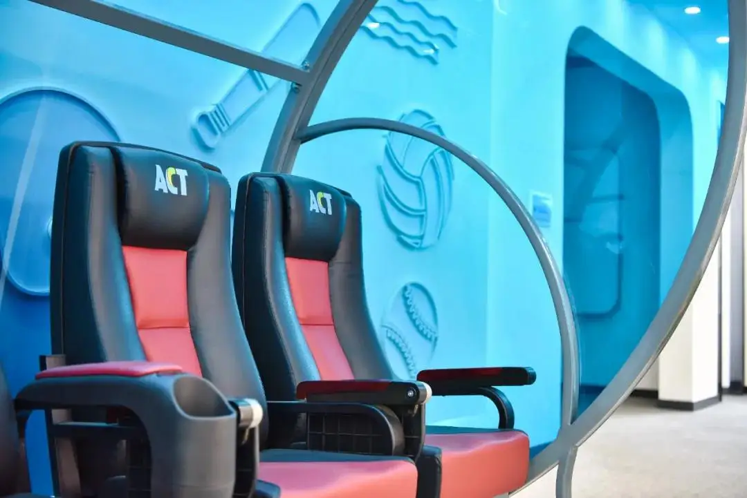 Luxury Soccer Dugout Player Bench Seats with Aluminum Pedestals