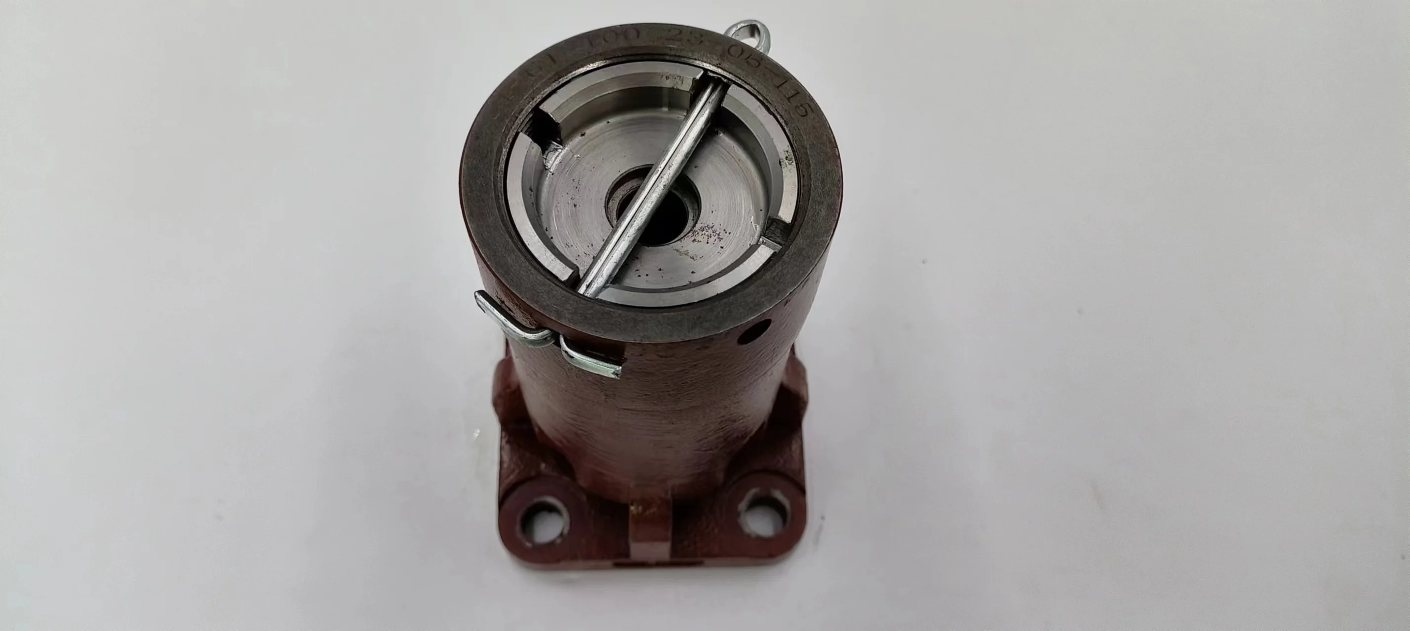 Safety Valve Oil Reducing Pressure Relief Valve Main Engine Oil Pump ...
