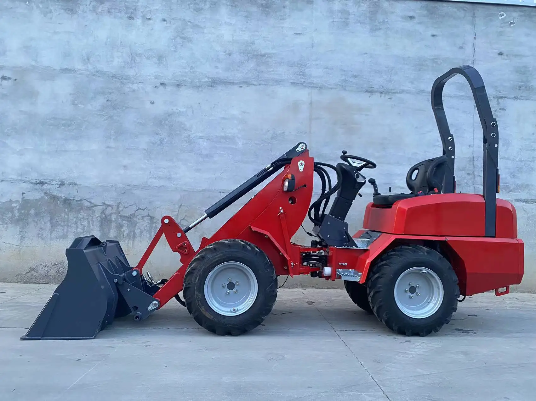 Articulating Mini Loader HT180 - High Efficiency Wheel Loader