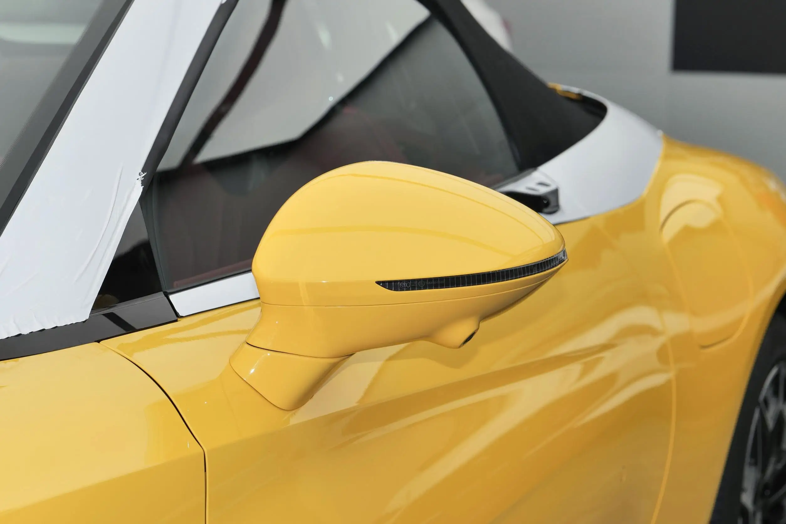 2024 MG Cyberster Electric Sport Car - 4WD with 580km Range