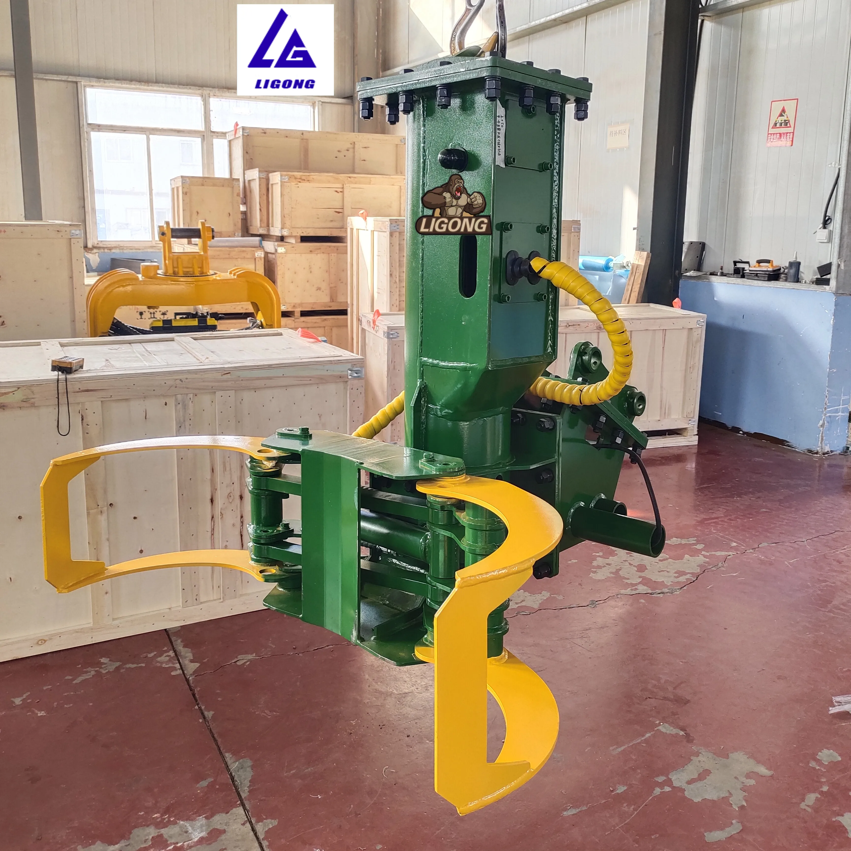 Wooden Stake Compactor Into Ground Hydraulic Grapple Hammer Breaker ...