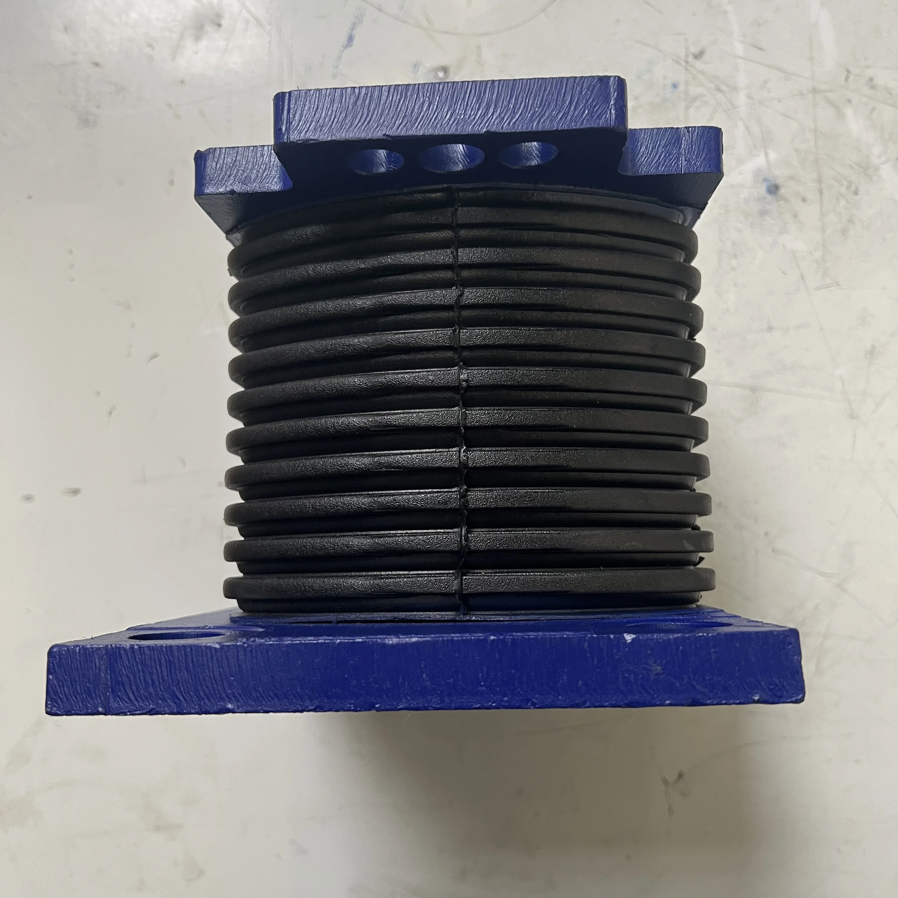 SINOTRUK HOWO Original Truck Parts - High-Quality Rubber Holder