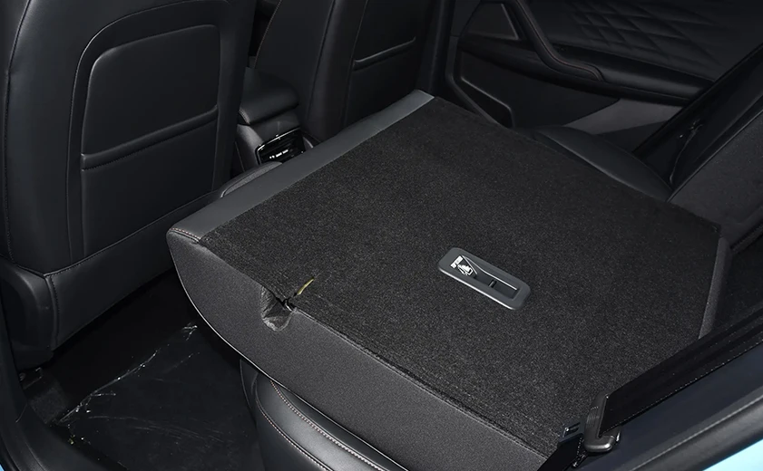 Hot New Fuel Car Roewe Rx5 2023 Plus 330tgi Manual Collar Smart Version ...